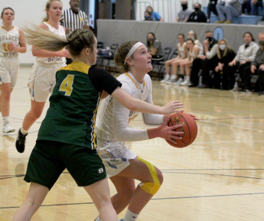 Oak Glen’s speed overpowers Brooke | News, Sports, Jobs - The Herald Star